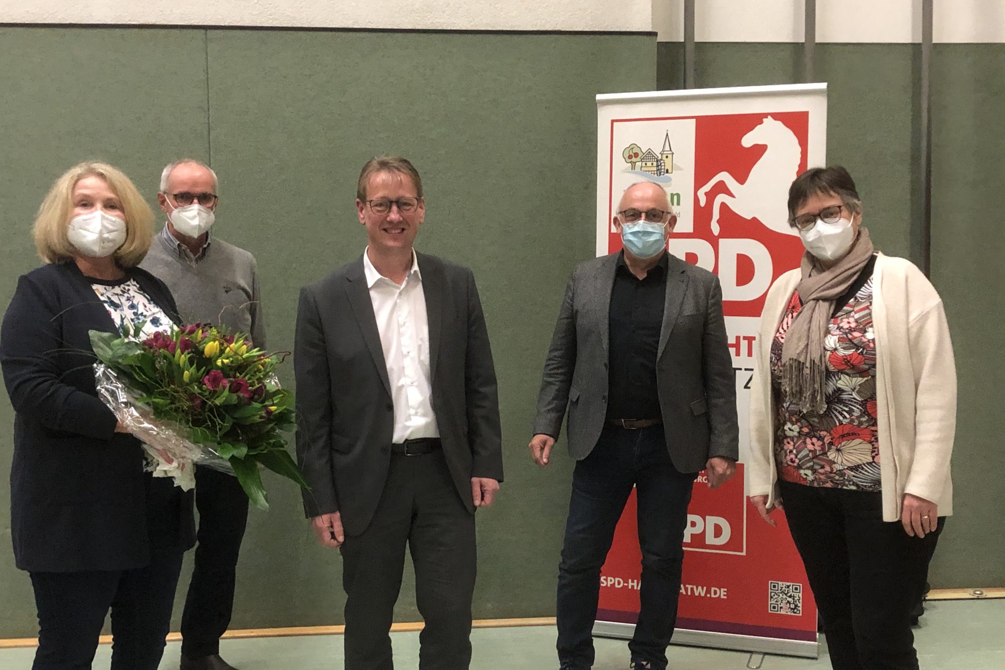 VON DER SPD EINSTIMMIG NOMINIERT. Was hat Bürgermeisterkandidat Uwe ...